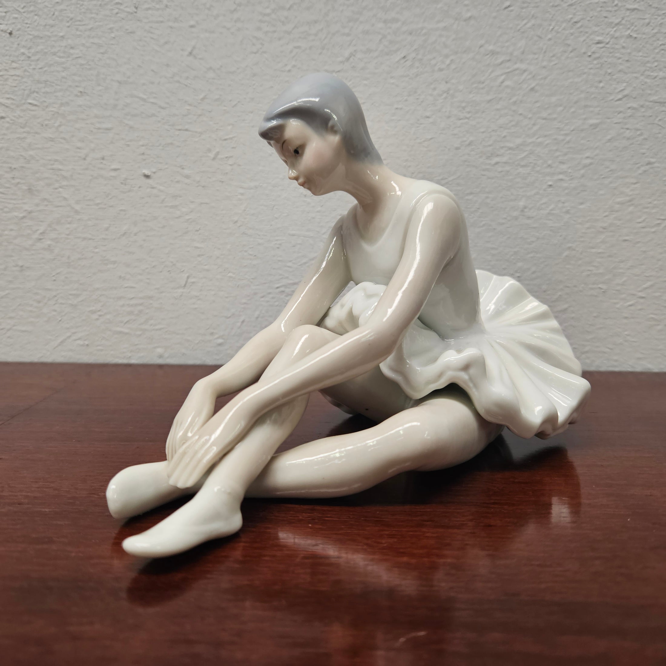 Seated Ballerina Figurine – Moonee Ponds Antiques