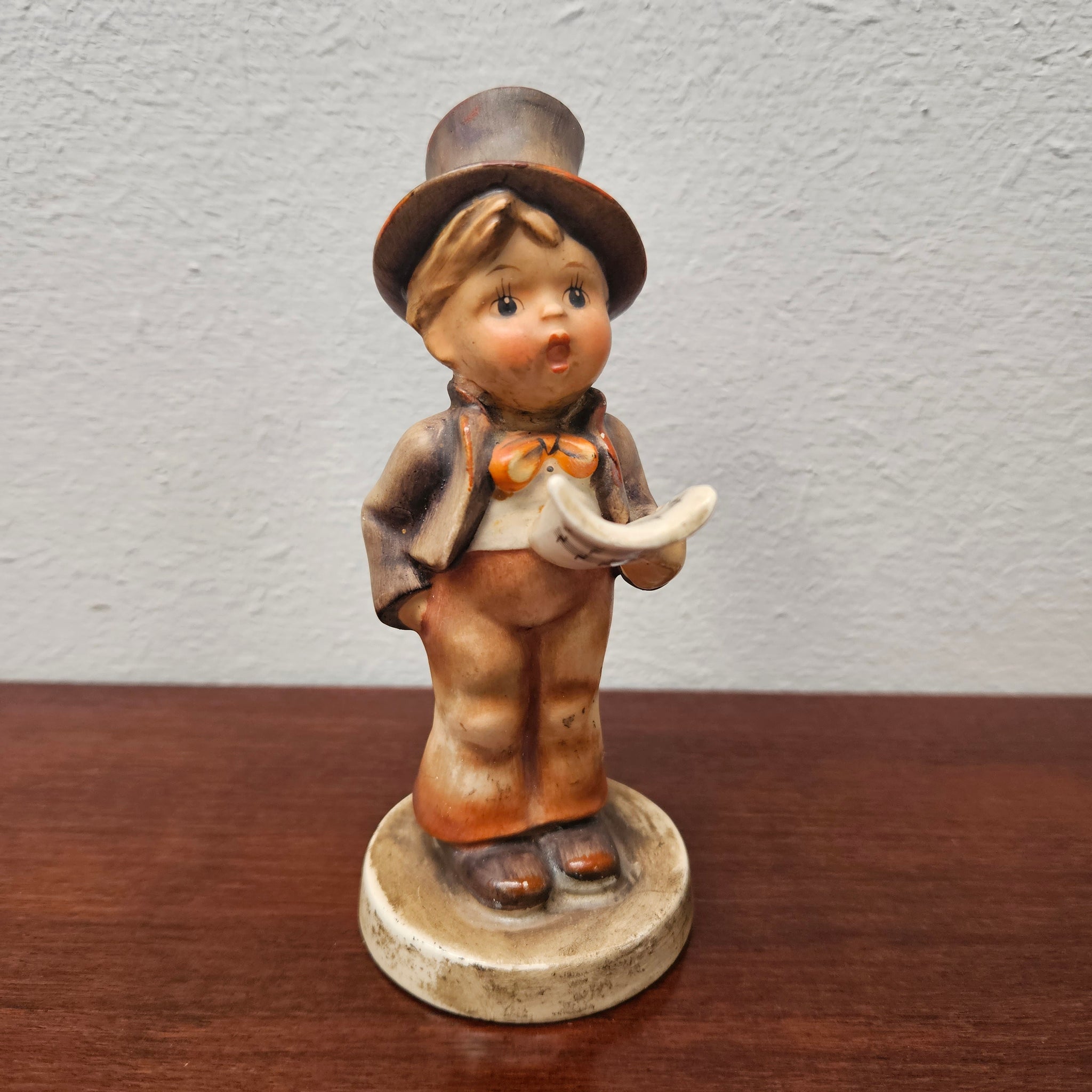 Hummel figurine of Boy Singing – Moonee Ponds Antiques