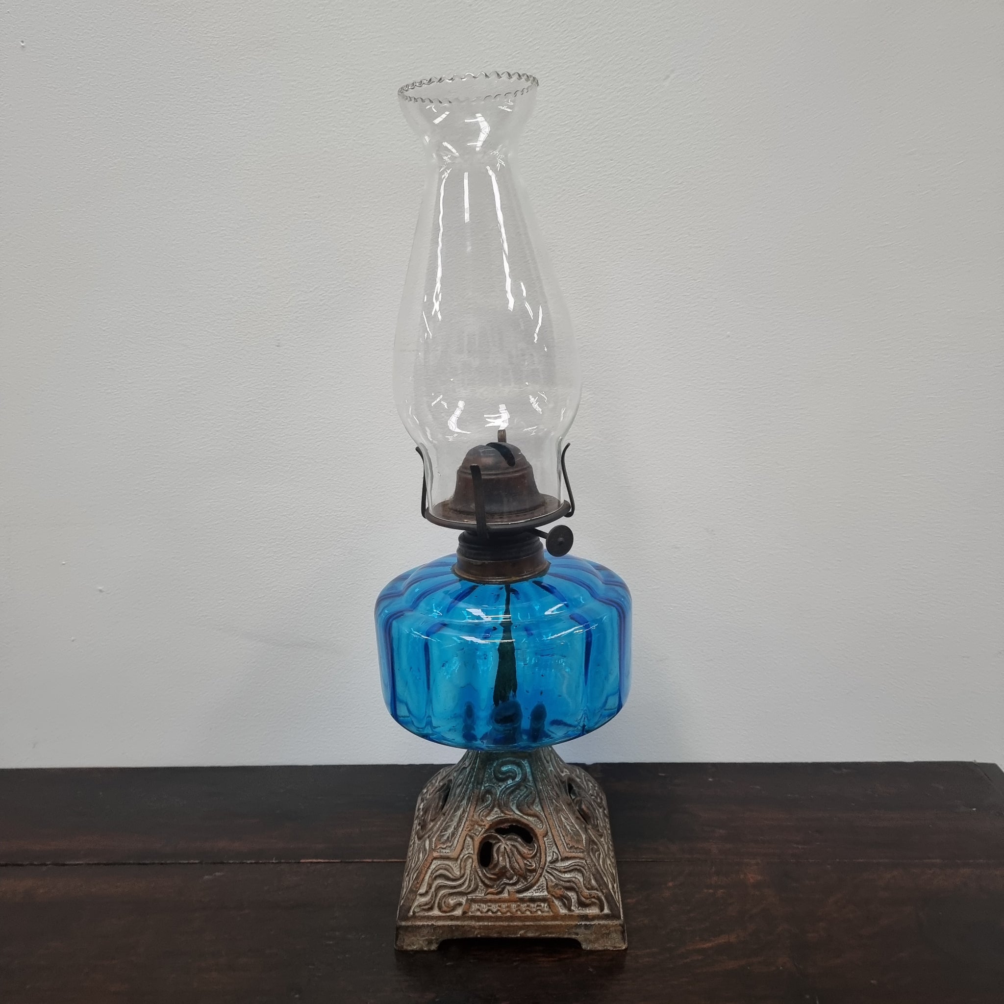 Victorian Cast Iron Kero Lamp – Moonee Ponds Antiques