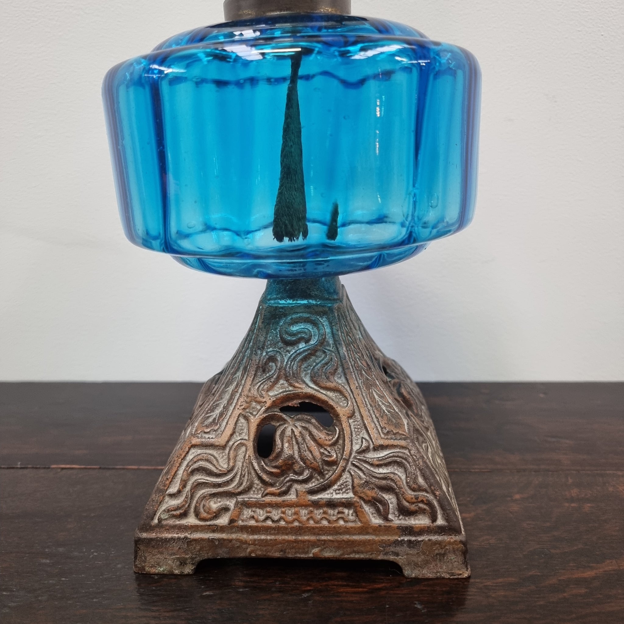 Victorian Cast Iron Kero Lamp – Moonee Ponds Antiques