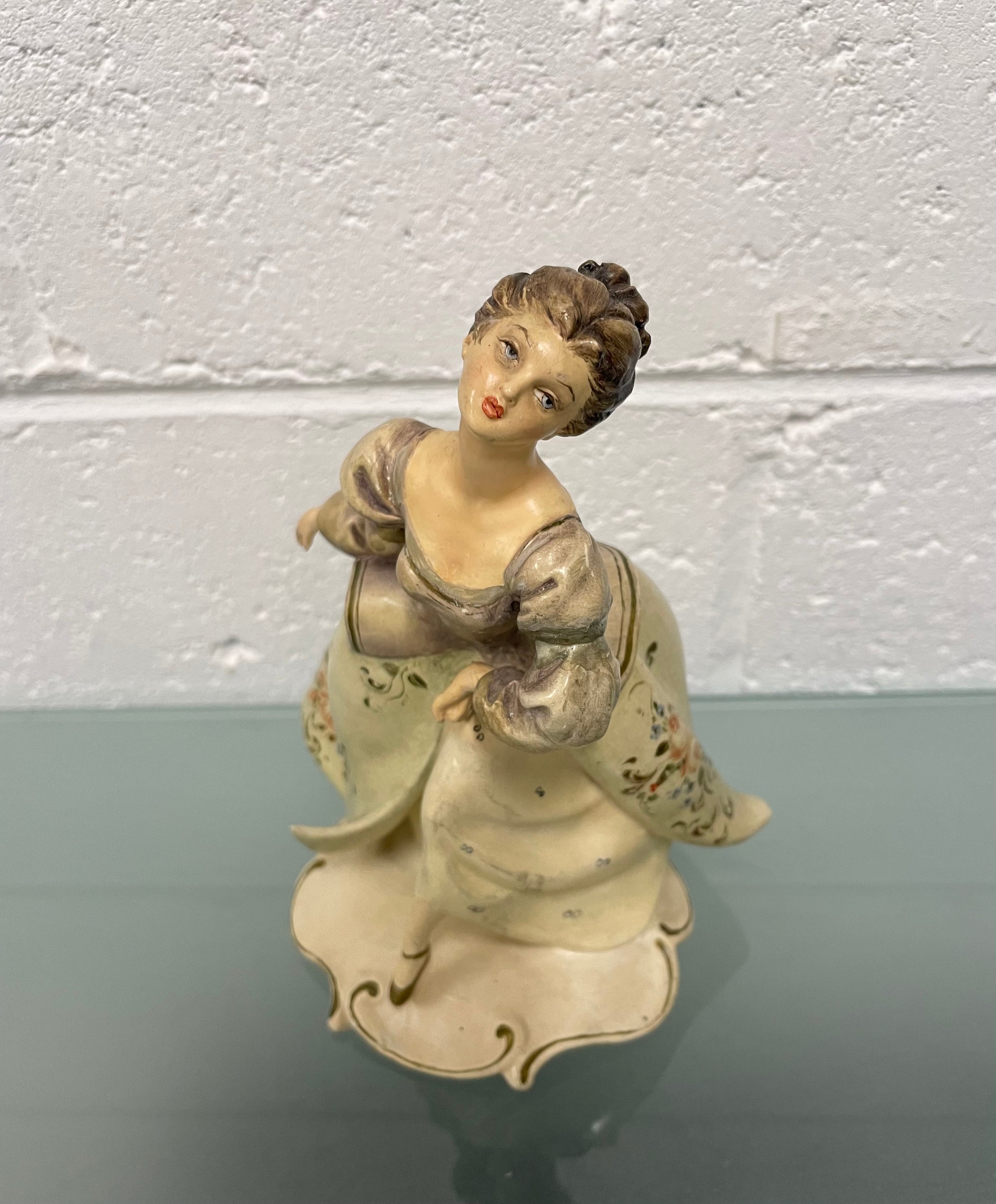 Beautiful Vintage Italian Figure – Moonee Ponds Antiques