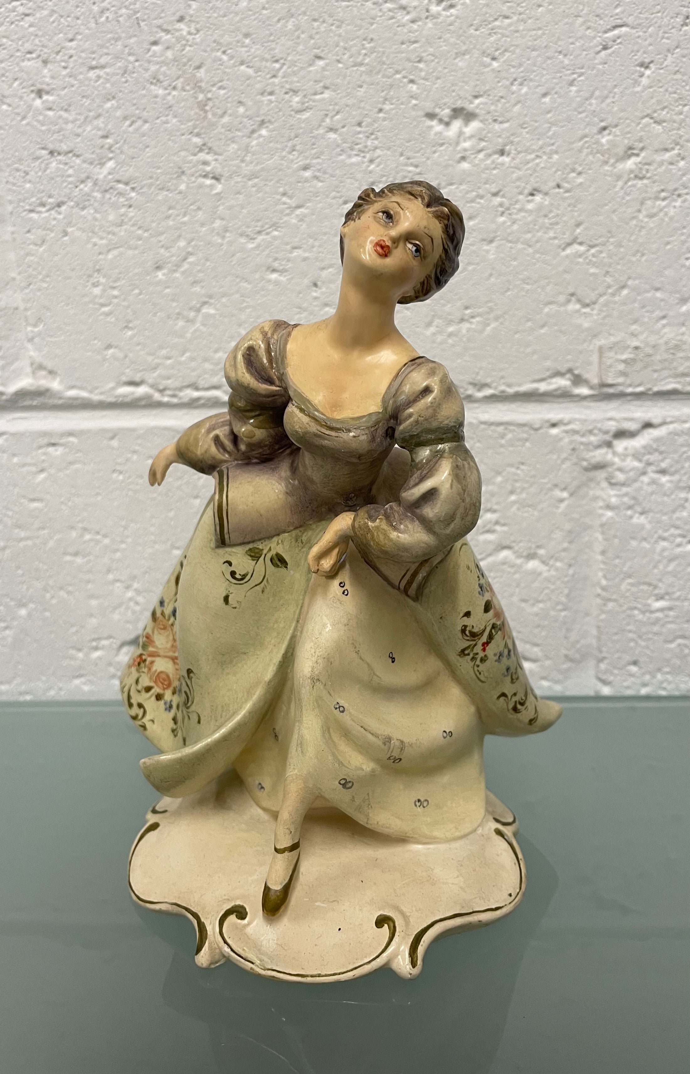 Beautiful Vintage Italian Figure – Moonee Ponds Antiques