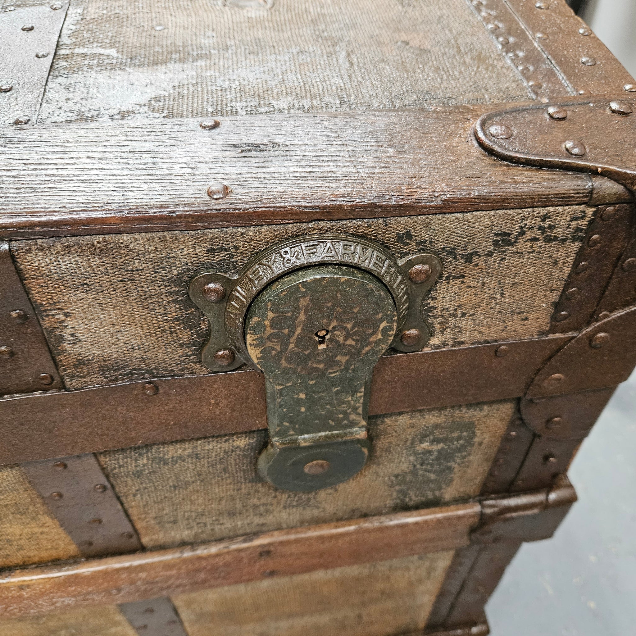 Impressive Antique Saratoga Trunk – Moonee Ponds Antiques