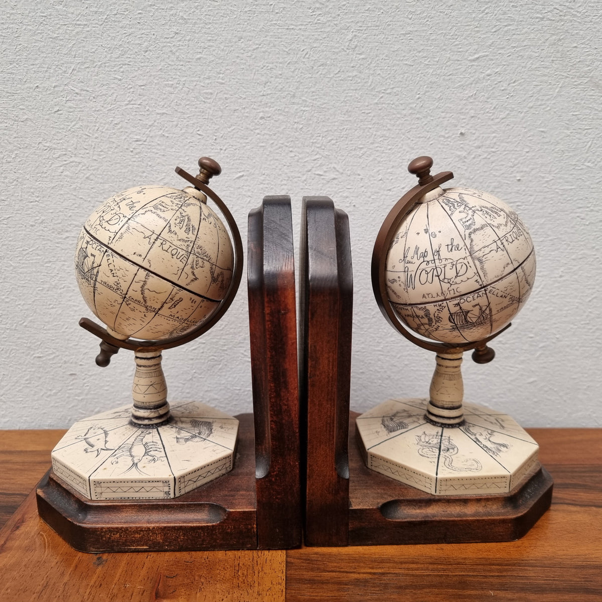 Decorative Vintage Pair of Bookends – Moonee Ponds Antiques
